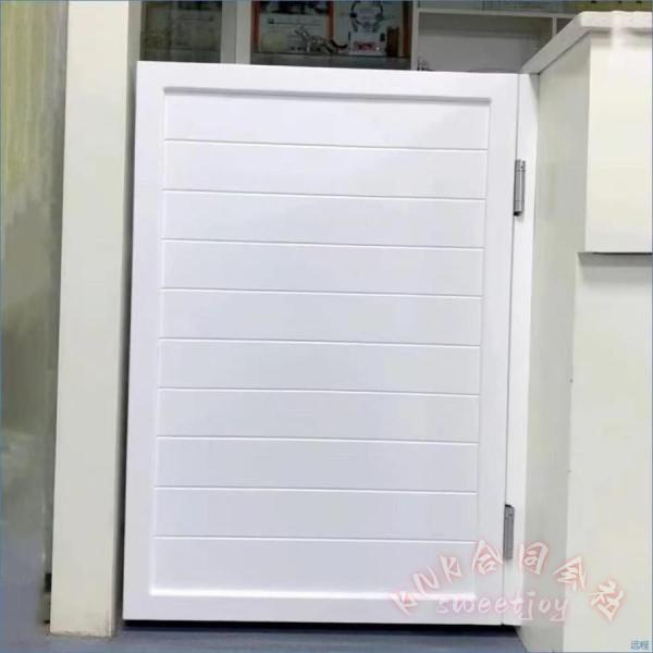 材質：木材（無垢材）+金属ヒンジ（屋外での使用はお勧めしません）、環境にやさしいウォーターペイント、無臭、体への悪影響なしサイズ：幅は60CM、高さは50CMです。ポーチの幅を測定する際にドアの隙間のサイズを予約する必要はありません。自動ド...