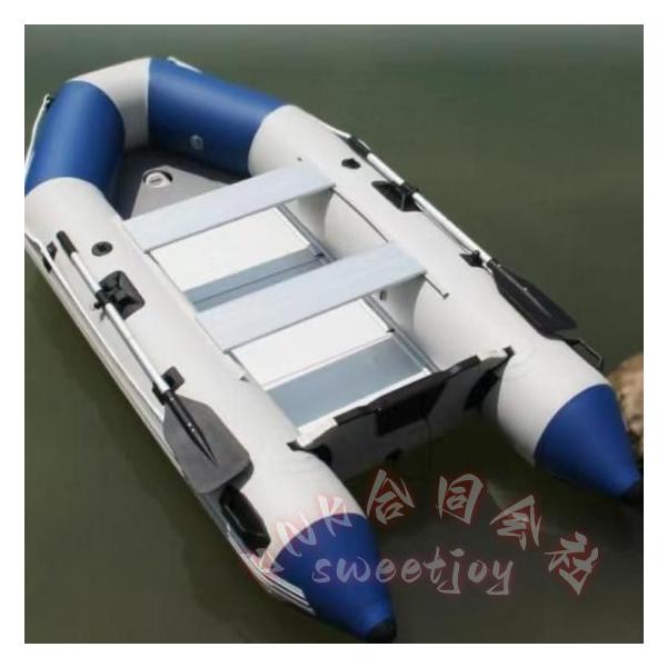 【商品詳細】素材 PVC 100デニール繊維サンド素材、PVC生地厚 0.9ｍｍエアデッキ、自分の使用経験で、海でも安定に立てられます 全長3.3M、横幅1.4M、免許不要の最大サイズです！！エアチューブ直径400MM、空気圧0.30bar...