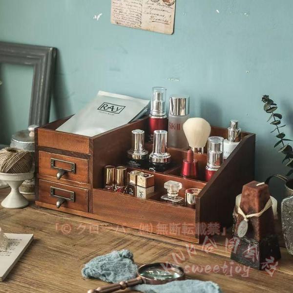 【サイズ】：写真をご参照ください。【大容量だから困らない】見た目はこんなにコンパクトなのに大容量です。引き出しもついているので、収納にも困らないんです。【デザインが素敵】アンティーク調のデザインで高級感あふれる作りになっています。そのままお...