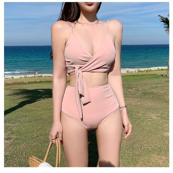 【ポイント】・上品でエレガントな雰囲気のカシュクールビキニ・バストが大きめの方でも安定感抜群・クロスデザインとハイウエストでで気になる腰周りお腹周りをさりげなくカバー・大き目リボンがトレンド・ラッシュガードなど別アイテムとの着こなしも抜群【...