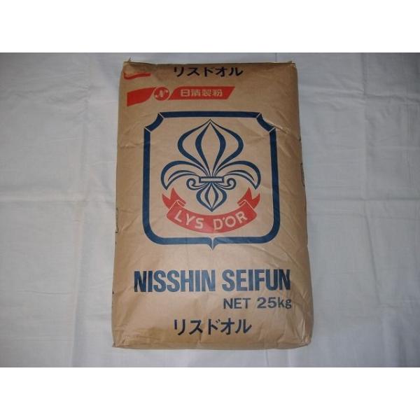 日清製粉。本場フランスの風味を追及した、フランスパン専用粉。＊メイン画像は25kgの荷姿です。原材料：北米、オーストラリア他アレルギー：小麦栄養成分表示：(100gあたり) エネルギー 365kcal 炭水化物 73.0g 脂質 1.5g ...