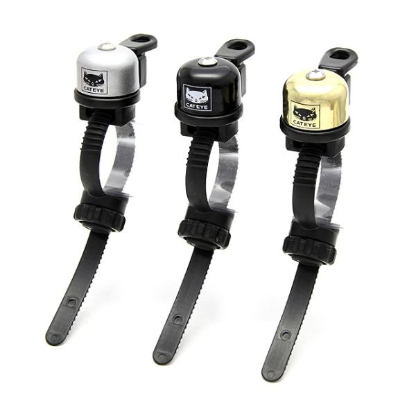 ・真鍮製でさわやかな音色のする軽量小型ベル・操作がしやすい穴型引手を採用・手早く確実に固定できるフレックスタイトブラケットを採用・フレックスタイトブラケットを使用するライトやサイクロコンピュータと一緒に取り付けられ、省スペースを実現・引手が...