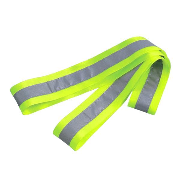 ・目立つ蛍光イエロー生地のセンターに自動車などのライトで反射するリフレクター素材が付いたタスキ・早朝や夜間のウォーキングや自転車での通勤通学などに最適 ■素材　ナイロン（本体）、ポリエステル（反射帯）■重量  28g■サイズ  全長 約13...