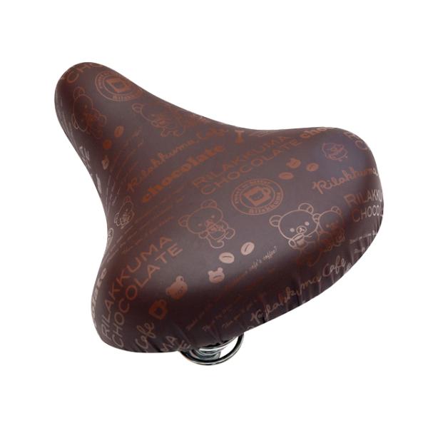 ・ひょっこりのぞいているみたいなリラックマがかわいい「のび〜るチャリCAP」・伸びる素材で子供用から大人用の一般車サドルにぴったりフィット・ポリウレタン製でさわり心地はサラサラ、汚れもサッとふき取り可能・水滴を通しにくい防水加工・かぶせるだ...