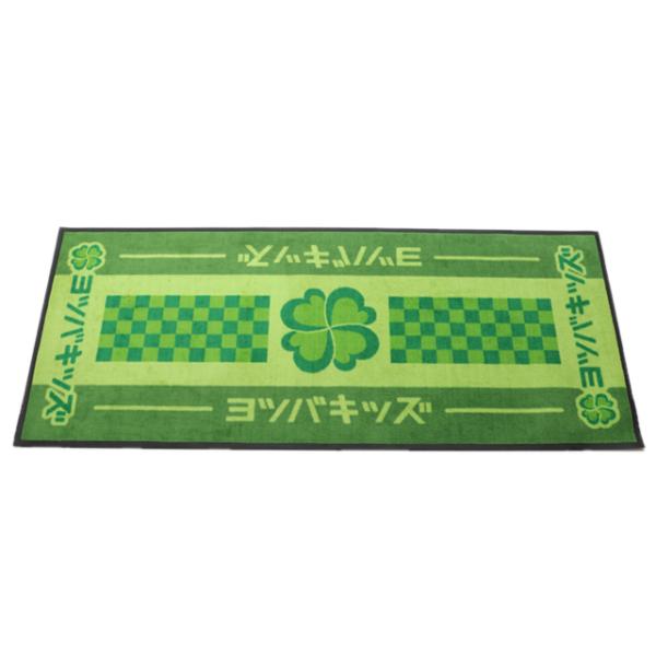 ・キッズサイクルの整備や室内保管に最適なフロアマット・吸収性、耐久性、対磨耗性に優れたナイロン素材のカーペットと不侵透性TRP素材ベースシートで構成・厚さ1.6mmのベースシートは柔軟で高いグリップ性・裏面はフローリングでも滑りにくいディン...