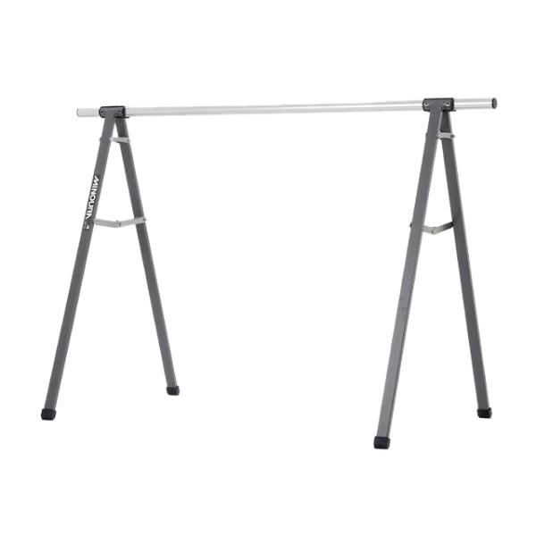 ・サドルを掛けるだけで手軽に展示、保管できるスタンド・クランプ部、連結部、リンク金具を鉄製からステンレス製に変更することで錆びにくい仕様にバージョンアップ・相向き合いに配置することで最大5台まで搭載可能・ロード、MTB、シクロクロス、BMX...