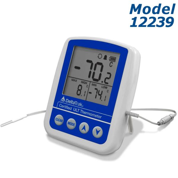 【商品詳細】●ドライアイスを冷媒とした温度管理に最適●-82℃から45℃までの広い温度測定可能範囲●高温/低温アラーム設定●最高/最低温度を記録するメモリー機能●1mの超低温に強いテフロン被覆ケーブルを使用した丸型センサー●大画面表示ディス...