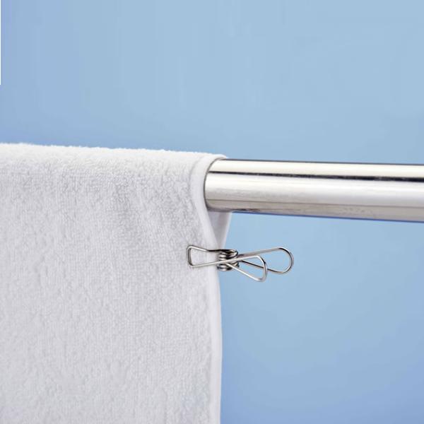 ステンレス製なので錆びにくく、湿気が多いところでも使用できます薄手用：小さいタイプ 20個セット袋や薄手の商品を挟むのに適しております。【用途】洗濯バサミとして【商品詳細】●品番：SV-6032●JANコード：4989918506032●サ...