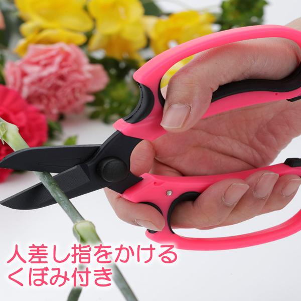 人差し指をかけられるくぼみがあるので、力が入りやすく切りやすい！●フッ素コーティングの刃になっておりサビにくくなっています。●ハンドル部分に滑り止めのゴムが付いているのでしっかり握れます【用途】植木ハサミとして【商品詳細】●品番：SV-74...