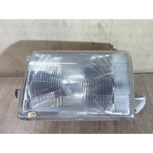 **** 商品説明を必ずご確認ください ****部品管理番号：240722001610900部品メーカー：TYC部品名：左ヘッドランプASSY部品メーカー品番：20-3298部品区分：リサイクル品管理品番：020728車名：クラウンコンフォ...