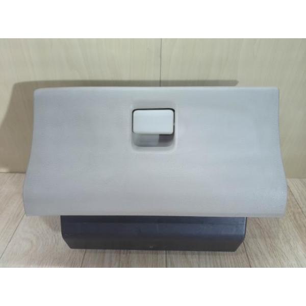 **** 商品説明を必ずご確認ください ****部品管理番号：240907000970210メーカー純正品番：73410-80P00-PZR部品名：グローブBOX部品区分：リサイクル品車名：ラパン車両タイプ名：5ドアハッチバック通称型式：H...