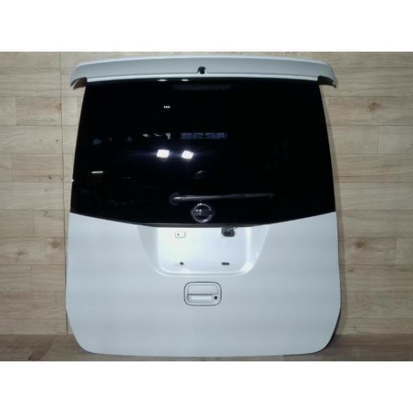 **** 商品説明を必ずご確認ください ****部品管理番号：250109000115800メーカー純正品番：90100-4A00F部品名：バックドアASSYメーカー代替品番：90301-4A00E部品区分：リサイクル品車名：ルークス車両タ...