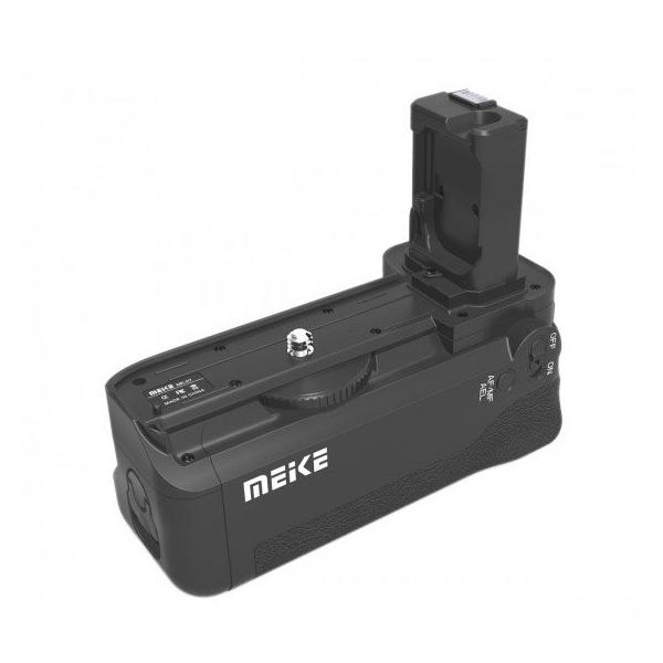 MK-AR7はAF/MF/AEL機能を搭載したバッテリーグリップNP-FW50リチウム電池を2個入れることができ、通常の2倍稼働時間に2つホイールで快適な操作と付属のリモコンでFSKモードなど様々な操作リモコンの可動範囲(開放された空間で）...