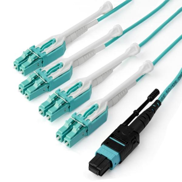 【発売日：2024年11月25日】MPO/MTP-4x LC ブレイクアウトケーブル。1つの40GBase-SR4 QSFP+トランシーバーから 4つの10Gbps LC SFP+トランシーバーへ分岐させることができます。プッシュ&amp;...