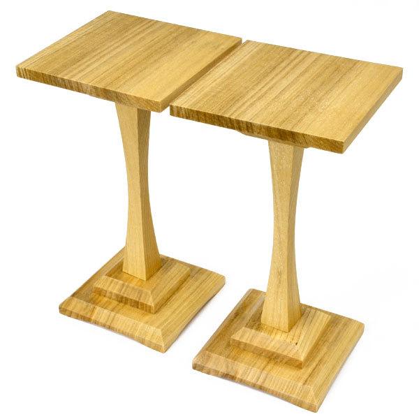 ■将棋駒台の材質：国産栓材■将棋駒台のサイズ：天面横幅約12cm×天面奥行約12cm　高さ約23.5cm　将棋駒台の5寸足付将棋盤用駒台栓（せん）1本足です。駒台は2つでワンセットになっています。　国産栓材の1本足のシンプルな駒台で、引き締...