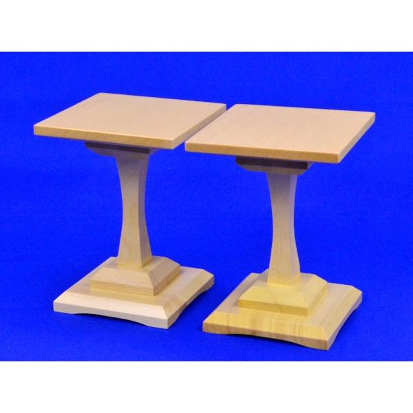 ■将棋駒台の材質：米ヒバ材■将棋駒台のサイズ　天面横幅 約12cm × 天面奥行 約12cm　高さ約16.5cm　将棋駒台の3寸足付将棋盤用駒台ヒバ1本足です。駒台は2つでワンセットになっています。　1本足のシンプルな駒台で、米ヒバ材の駒台...