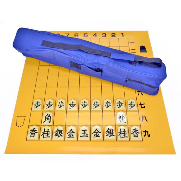 ・総重量：約4.5kg■将棋盤：磁気を帯びたゴムマットの将棋盤　将棋盤のおよそのサイズ：横85cm×縦85cm　将棋盤のおよその厚み：0.6mm■将棋駒：磁石入り将棋駒（一字書体）■持運び用バッグ（手提げ・ショルダー兼用）　バッグのおよその...