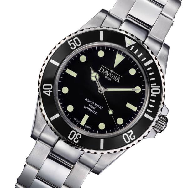 長く愛用できることに焦点をあて、ケース・ブレスレットは腐食しにくく金属アレルギーも少ない 316L のステンレススチールを素材にしています。10 気圧の防水性も併せて、日常使いに好適なアイテムとなっています。 風防:ドーム型プレキシガラスケ...