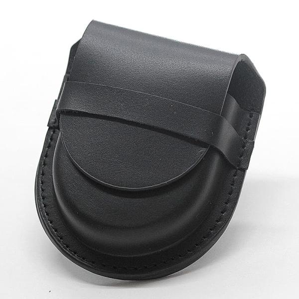 ズボンのベルトに通したり、かばんに通したりして使えます。懐中時計を持ち歩く方には便利なグッズです。素材:レザーサイズ:画像をご覧ください。お願いと注意事項:レザー特有の革の傷、しわなどの返品交換はお受け出来ません。