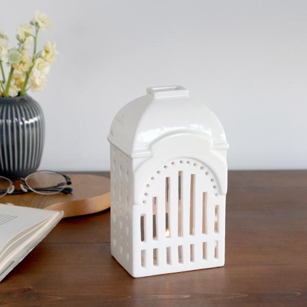 【ギフト 結婚祝い プレゼント 贈り物 お返し オシャレ:食器日和】長い北欧の冬をこころ穏やかに過ごすために作られたキャンドルホルダーは、ひとつひとつが職人による手づくりです。手作りのぬくもりとキャンドルの灯りが、癒しの時間を演出します。材...