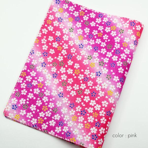 材　質：布張り(裏地ビニール加工)カラー：ピンク 桜柄サイズ：新版御書分冊1巻〜4巻用のカバーです。　　　　縦19.1cm / 横29cm【メール便(ポスト投函)対応商品】・お荷物の追跡が可能です。・メール便での配送を希望される場合は、　ご...