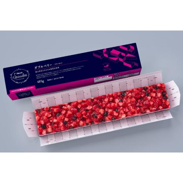 ※【まとめ買い冷凍】が付いた商品は送料別となります。【まとめ買い冷凍】の商品の合計金額に送料を追加する形となります。栃木県産いちご「とちおとめ」の果汁を使用、いちごとブルーベリーの果肉を贅沢に敷きつめたフルーツケーキです。果肉の存在感があり...