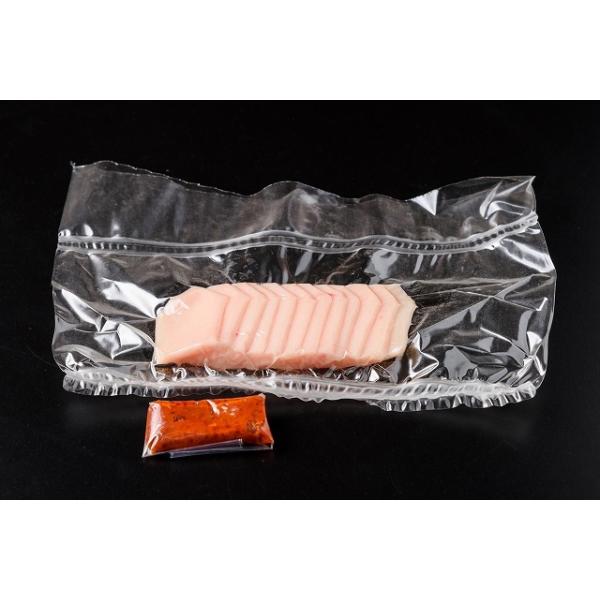 【馬タテガミ　スライス　38ｇ[真空パック]】内容量：38ｇ　(辛し味噌たれ1つ付き)賞味期限：発送日から開封しない状態で5日間（要冷蔵）原産地：国産　到着してすぐに食べない方はこちら！冷蔵庫で５日間程おけますがなるべくお早めにお召し上がり...