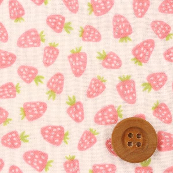 ベビーストロベリー／ピンク生地幅：約108cm生地の厚み：普通（ダブルガーゼ生地）素材：綿100％　ふんわり優しい色合いに、ころんとしたいちご模様が映えるナチュラルでガーリーなダブルガーゼ生地です。ふっくら柔らかな手ざわりで、肌に触れるたび...