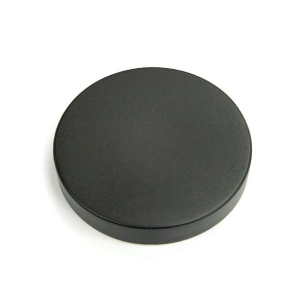 ファインダーや補正レンズ等のキャップとして使用されている樹脂製キャップです。ご使用の機材に合わせてお選びください。キャップの内側にある数字は内径を表しています。上画像はφ80mm。大きさによって外観は異なります。ご了承ください。