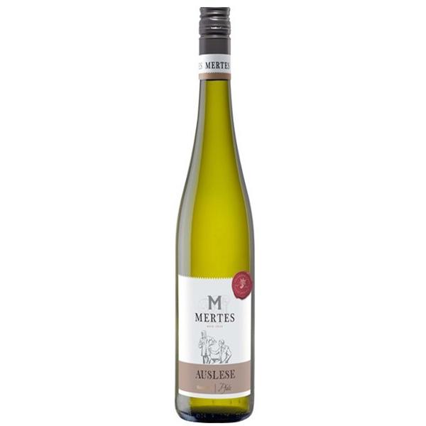 産地：ドイツ、ラインヘッセン生産者：ペーター・メルテスタイプ：白ワイン、甘口葡萄品種：ミュラートゥルガウ、ケルナー、シルヴァーナー 充分に熟した房を選りすぐって造られた「アウスレーゼ」。アウスレーゼとしては破格。はっきりとした桃の香りと、レ...