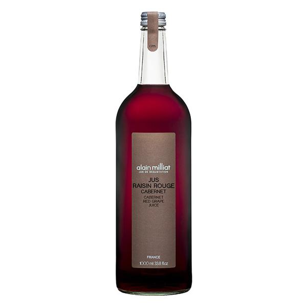 厳選した果実の採れたての美味しさを表現したジュースとネクター。自然環境を尊重し、品種や収穫にこだわってつくられています。フランス・ガイヤック産カベルネ・ソーヴィニヨン種を使用。透明感のある紫がかったルビー色。フレッシュのブドウの香り。ほんの...