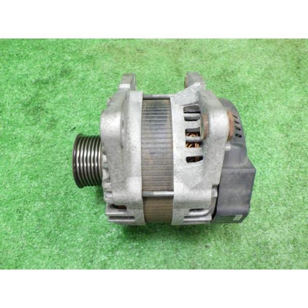 **** 商品説明を必ずご確認ください ****部品管理番号：000001557660200メーカー純正品番：23100-ED00B部品名：オルタネーター・ダイナモ部品区分：リサイクル品車名：ティーダ車両タイプ名：5ドアハッチバック通称型式...