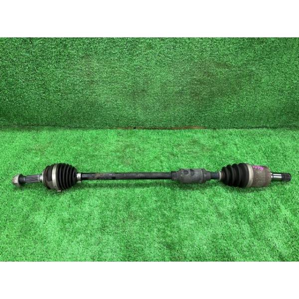 **** 商品説明を必ずご確認ください ****部品管理番号：000001599142100メーカー純正品番：44305-SFA-000部品名：右Fドライブシャフト部品区分：リサイクル品車名：ゼスト車両タイプ名：5ドアハッチバック通称型式：...