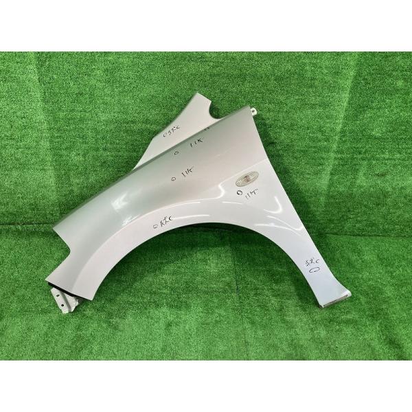 **** 商品説明を必ずご確認ください ****部品管理番号：000001669210700メーカー純正品番：F3101-ED0MA部品名：左フロントフェンダー部品区分：リサイクル品車名：ティーダ車両タイプ名：5ドアハッチバック通称型式：F...