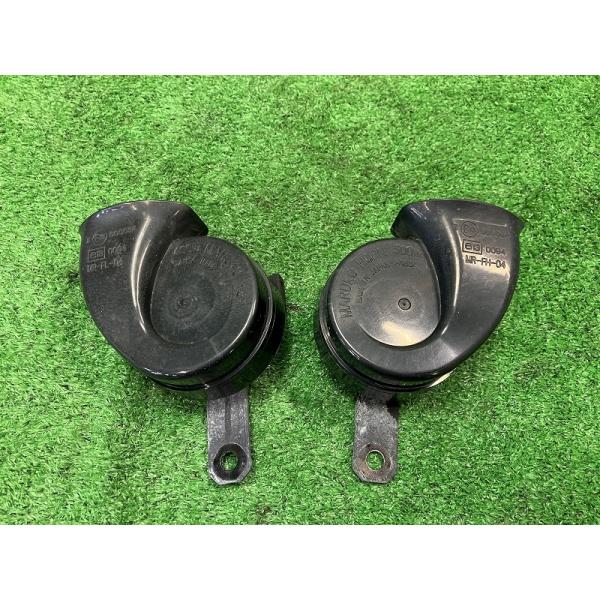 **** 商品説明を必ずご確認ください ****部品管理番号：000001693167950メーカー純正品番：86510-30700部品名：ホーン部品区分：リサイクル品車名：ヴォクシー車両タイプ名：5DBOXワゴン通称型式：ZRR75WBR...