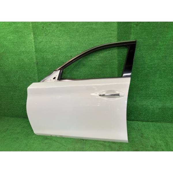 **** 商品説明を必ずご確認ください ****部品管理番号：000001739813200メーカー純正品番：H010A-4GAMA部品名：左フロントドア部品区分：リサイクル品車名：スカイライン車両タイプ名：4ドアセダン通称型式：BLTNR...