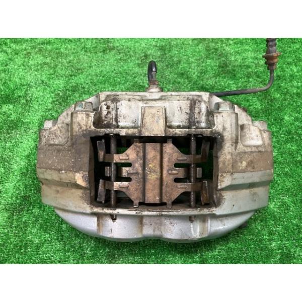 **** 商品説明を必ずご確認ください ****部品管理番号：000001739844360メーカー純正品番：41011-4GH0B部品名：左フロントキャリパー部品区分：リサイクル品車名：スカイライン車両タイプ名：4ドアセダン通称型式：BL...
