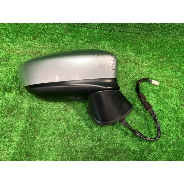 **** 商品説明を必ずご確認ください ****部品管理番号：000001740313500メーカー純正品番：GML8-69-121A部品名：右サイドミラー・ドアミラー部品区分：リサイクル品車名：アテンザ車両タイプ名：4ドアセダン通称型式：...