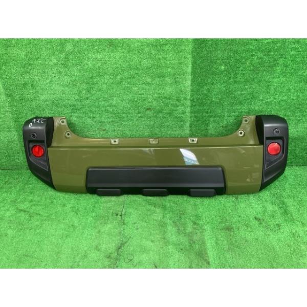 **** 商品説明を必ずご確認ください ****部品管理番号：000001740815100メーカー純正品番：52159-B2C20-G0部品名：リアバンパー・リヤバンパー部品区分：リサイクル品車名：タフト車両タイプ名：5ドアハッチバック通...