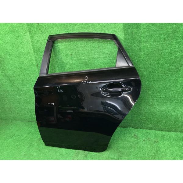 **** 商品説明を必ずご確認ください ****部品管理番号：000001742113400メーカー純正品番：67004-47080部品名：左リアドア部品区分：リサイクル品車名：プリウス車両タイプ名：5ドアハッチバック通称型式：ZVW30-...