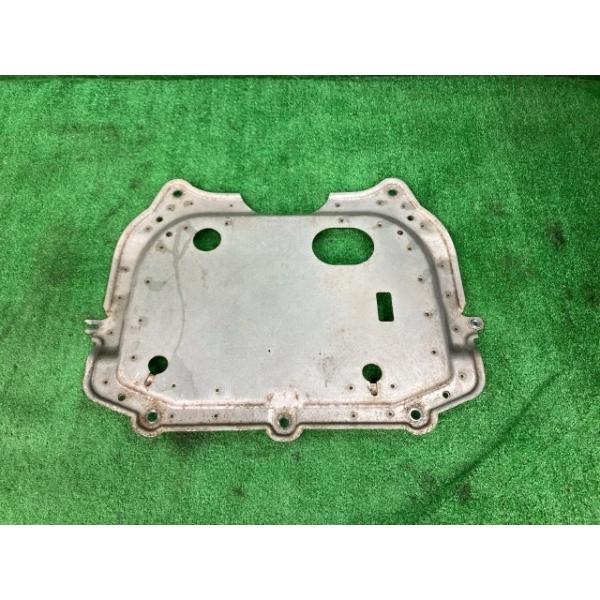 **** 商品説明を必ずご確認ください ****部品管理番号：000001742229500メーカー純正品番：F189-34-H80D部品名：エンジンアンダーカバー部品区分：リサイクル品車名：RX-8車両タイプ名：4Dクーペ通称型式：SE3...