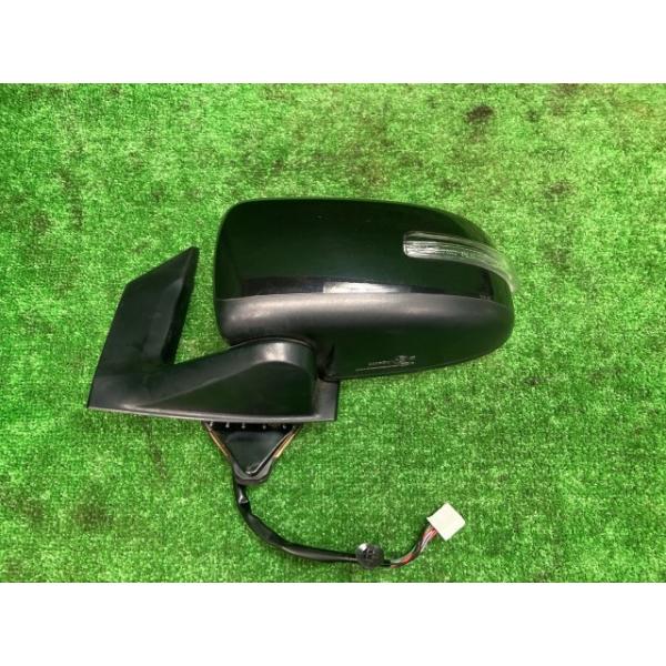 **** 商品説明を必ずご確認ください ****部品管理番号：000001751713600メーカー純正品番：96302-7MC3B部品名：左サイドミラー・ドアミラー部品区分：リサイクル品車名：デイズ車両タイプ名：5ドアハッチバック通称型式...
