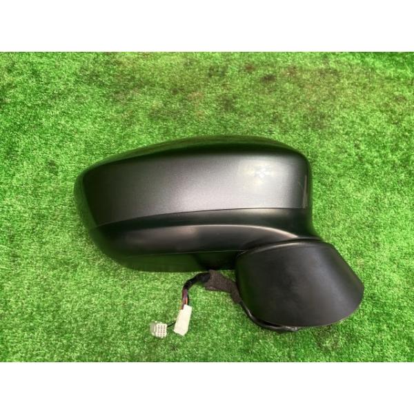 **** 商品説明を必ずご確認ください ****部品管理番号：000001761413500メーカー純正品番：KE86-69-121J部品名：右サイドミラー・ドアミラー部品区分：リサイクル品車名：CX-5車両タイプ名：5DJワゴン通称型式：...