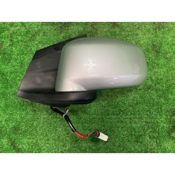 **** 商品説明を必ずご確認ください ****部品管理番号：000001765413600メーカー純正品番：96302-6YN6A部品名：左サイドミラー・ドアミラー部品区分：リサイクル品車名：AD車両タイプ名：ボンネットバン通称型式：YD...