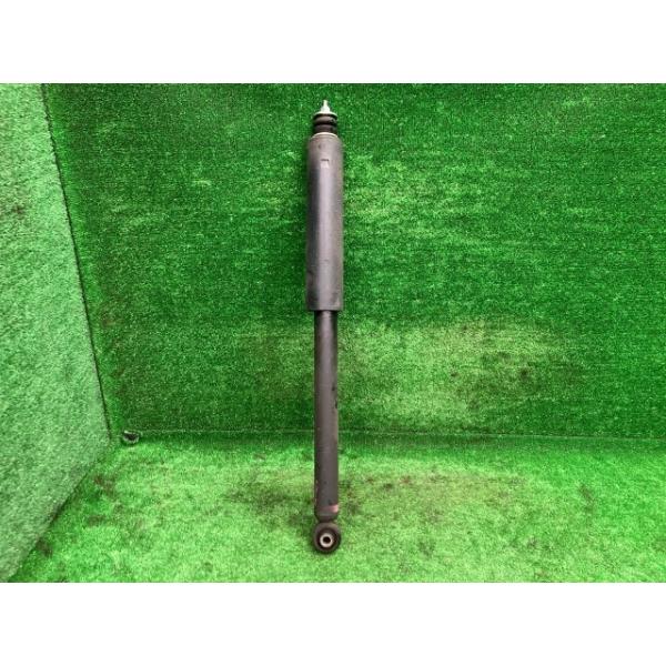 **** 商品説明を必ずご確認ください ****部品管理番号：000001765450700メーカー純正品番：E6210-6YN1A部品名：右リアショックアブソーバー部品区分：リサイクル品車名：AD車両タイプ名：ボンネットバン通称型式：YD...