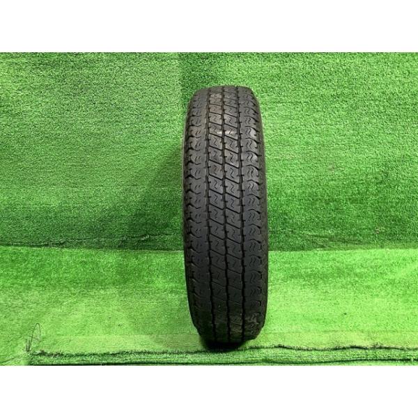 **** 商品説明を必ずご確認ください ****部品管理番号：202504058847200メーカー純正品番：145/80R12部品名：タイヤ部品区分：リサイクル品車両タイプ名：Summer認定型式：12インチ年式：2019年グレード：車台...