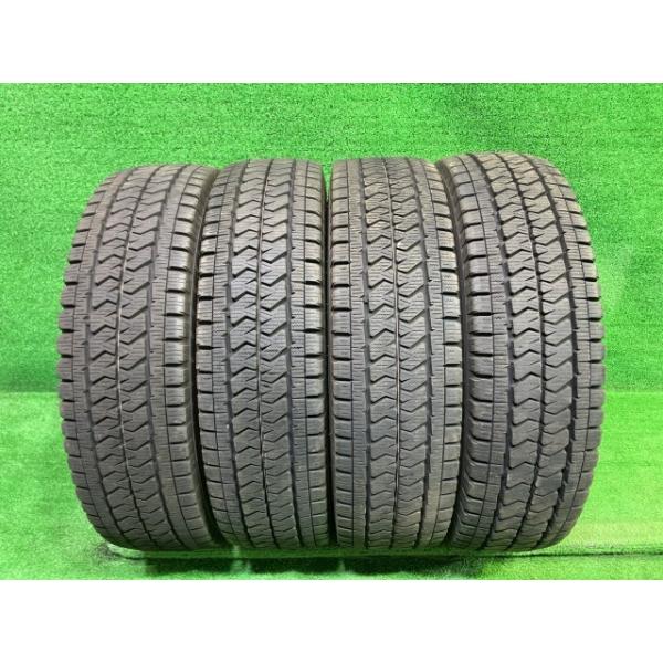 **** 商品説明を必ずご確認ください ****部品管理番号：260127506647200メーカー純正品番：165/80R14部品名：タイヤ部品区分：リサイクル品車両タイプ名：Winter認定型式：14インチ年式：2024年グレード：備考...