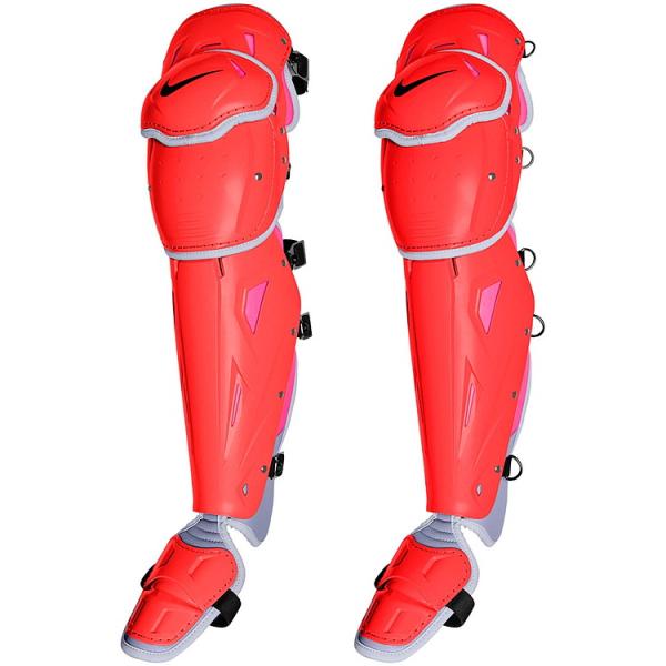 深く広い膝シェル - ガードをしっかりと固定。ロッキングシステム - ガードを安全に固定し、ずれを最小限に抑える。柔軟なトウキャップ - 必要に応じて動きながら、完全な保護を維持。プロテクティブジェルクッション - 膝を包み込むように保護。...