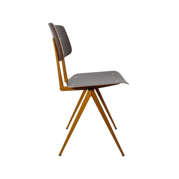 Galvanitas(ガルファニタス)のインダストリアルチェアModel S16は1950年代後半から60年代初頭、学校、オフィなどの公共施設でのヘビーユーズに耐えられるよう、安価で実用性と耐久性が織り込まれたデザインとして製作されました。...