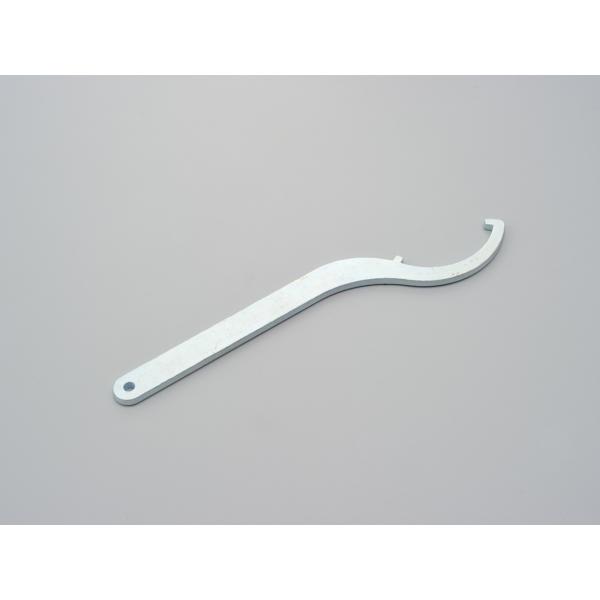 【商品説明】リアサスのイニシャル調整用ツール。１ピース構造により、車載の2ピースタイプに比べ力がかけやすく作業性が向上。●NSR250R等のリアショック調整に最適。●板厚：5.0mm。●対応リング径：約Φ80mm【タイプ】スタンダードタイプ